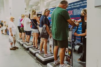 Boost your results with the Confidence Vibration machine.